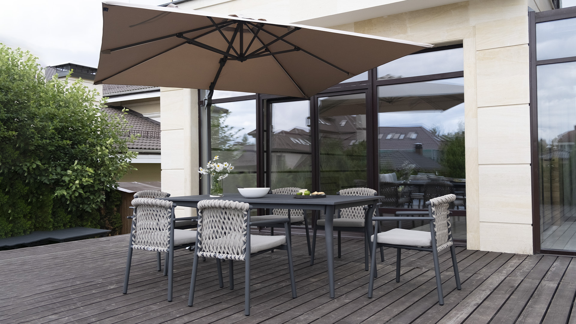Outdoor Parasols - Skyline Design: Buy premium quality outdoor parasols
