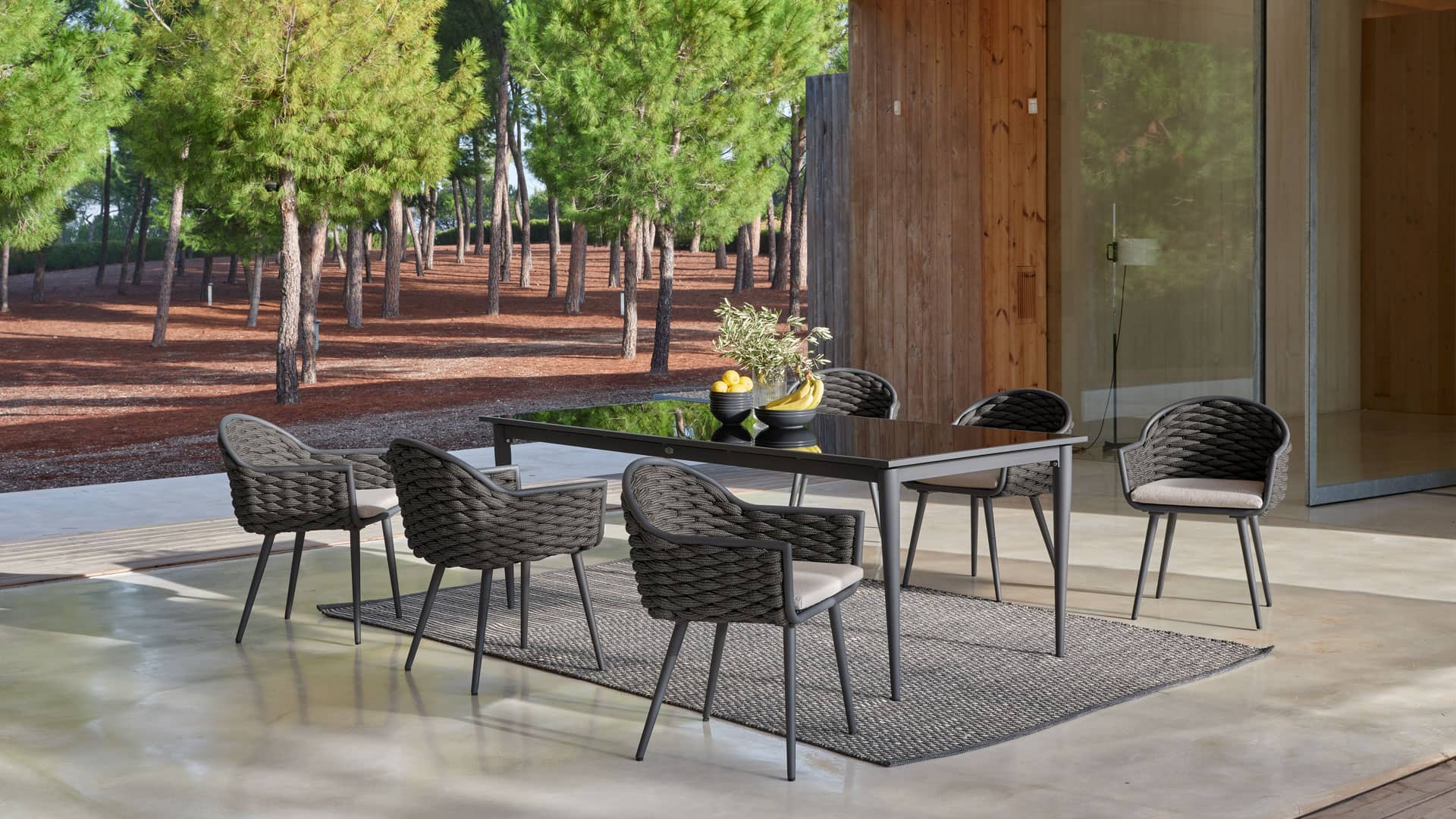 DINING PRODUCTS - SKYLINE DESIGN - Premium Outdoor Furniture