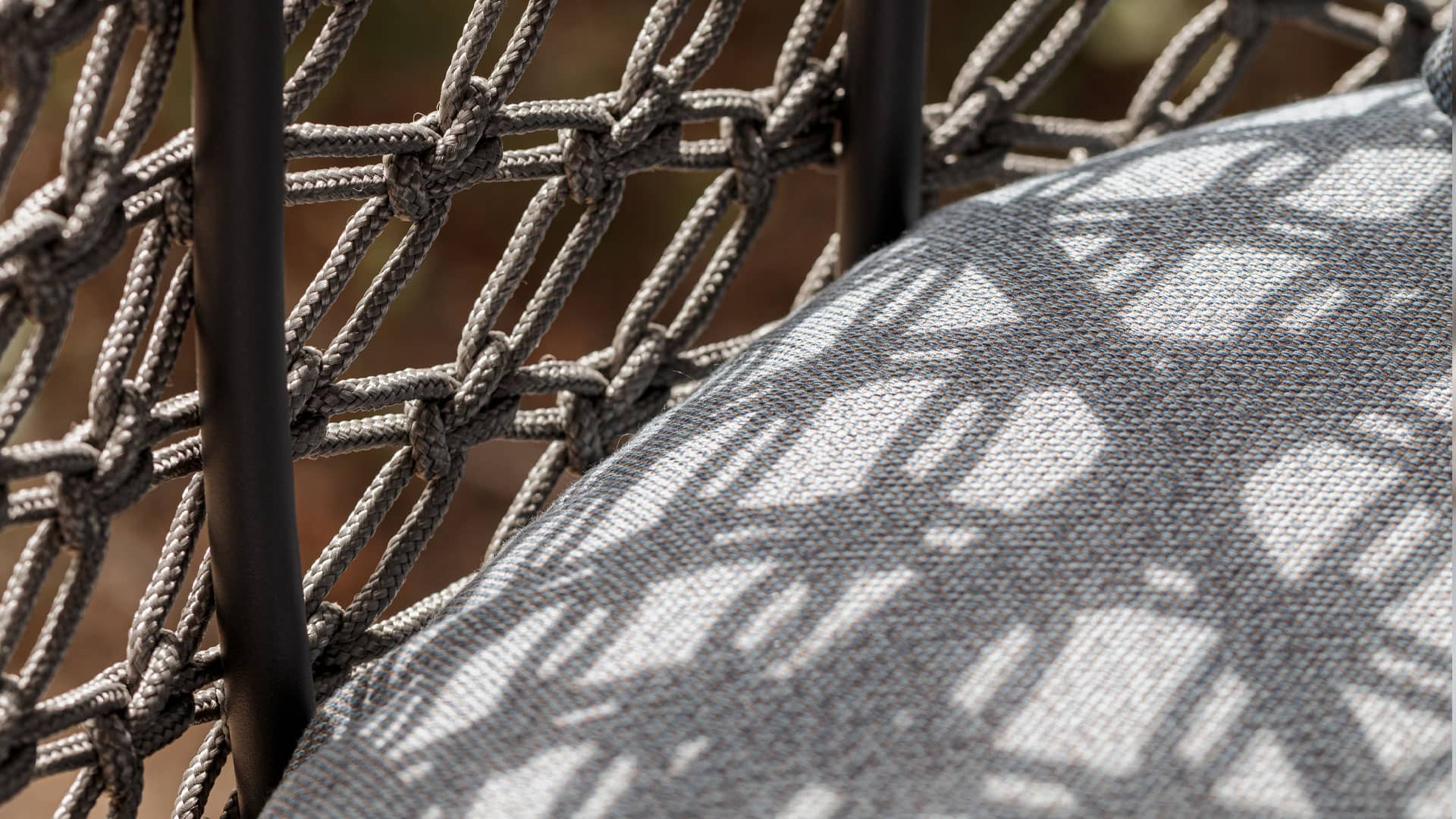 MOMA HANGING CHAIR - SKYLINE DESIGN - Premium Outdoor Furniture