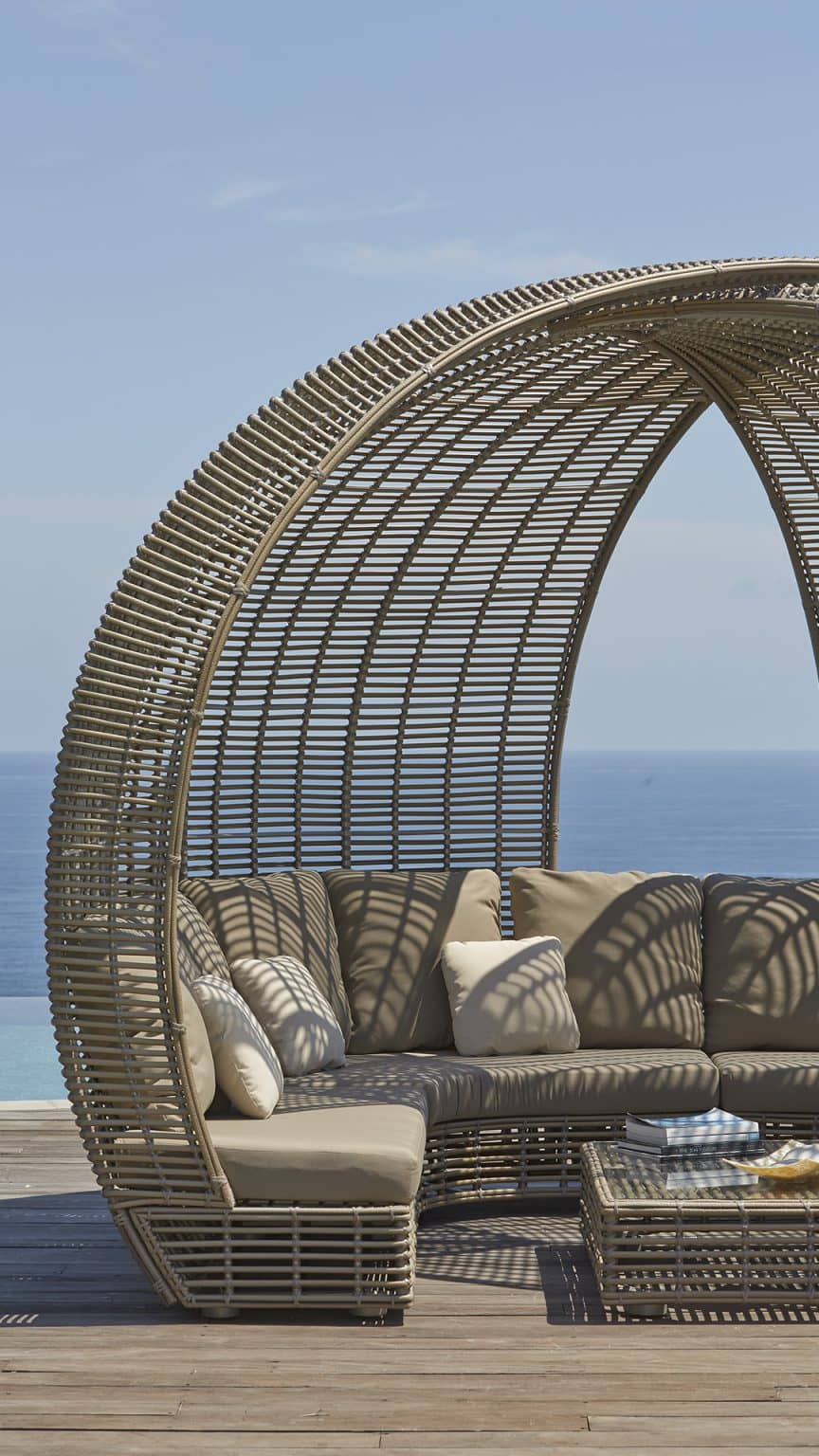 SPARTAN DAYBED - SKYLINE DESIGN - Premium Outdoor Furniture