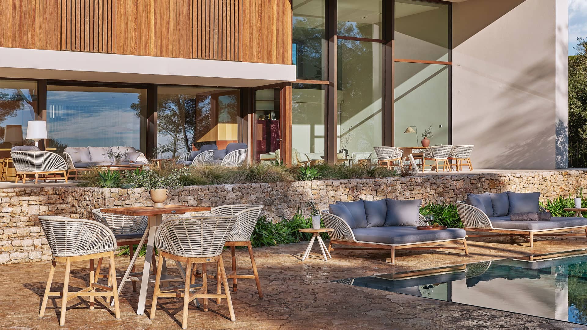 ALASKA Collection - SKYLINE DESIGN - Premium Outdoor Furniture