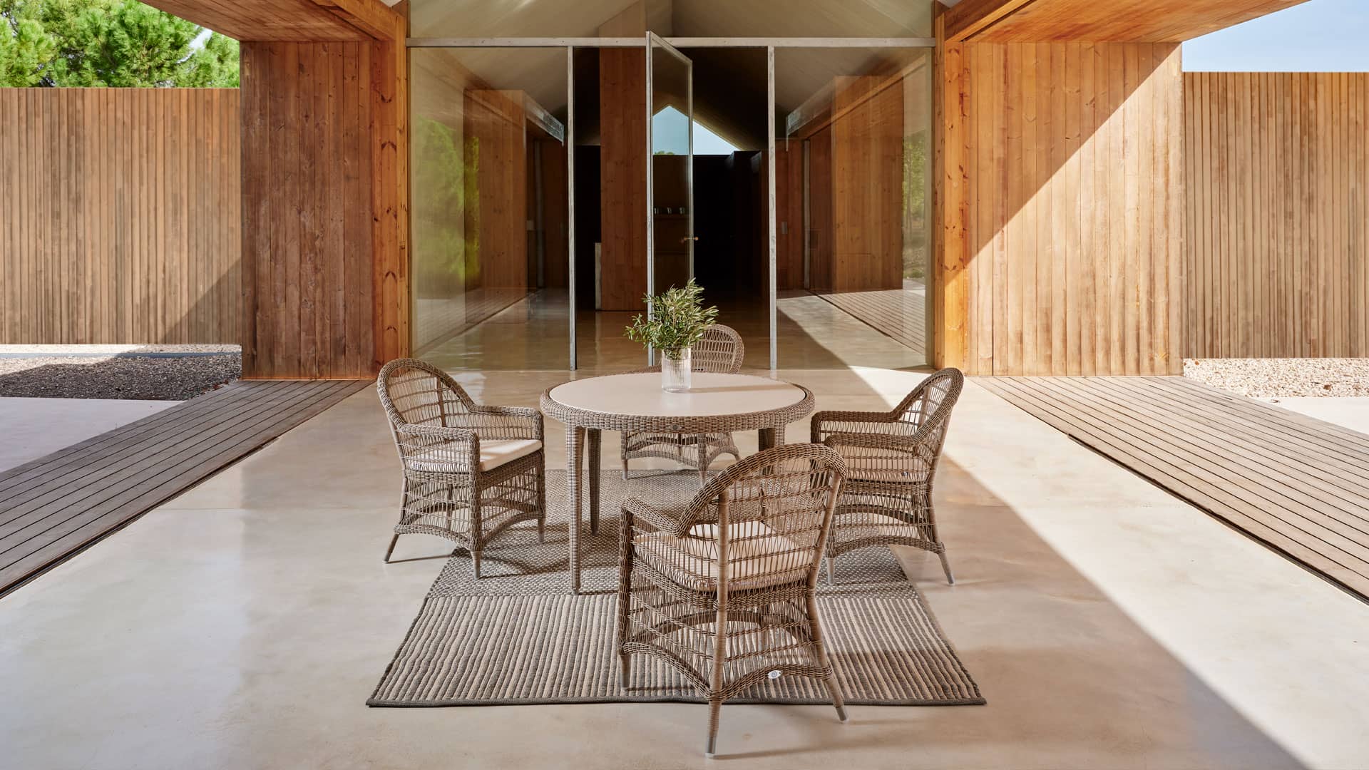 ARENA Collection - SKYLINE DESIGN - Premium Outdoor Furniture