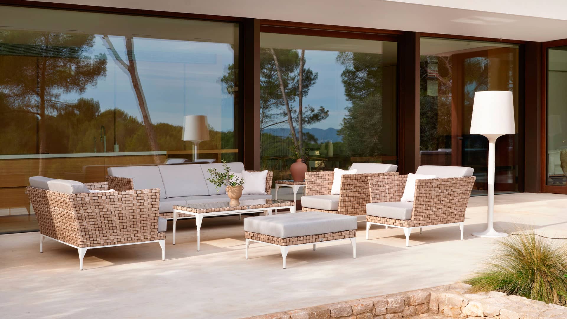 BRAFTA Collection - SKYLINE DESIGN - Premium Outdoor Furniture