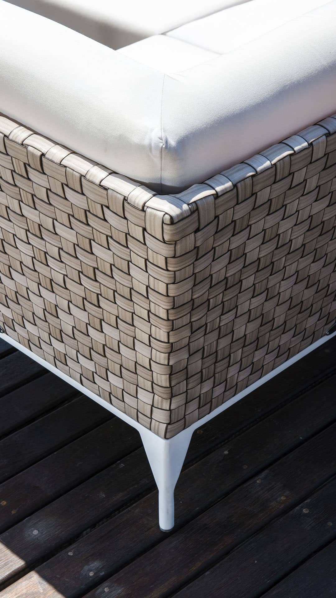 HDPE FIBER MATERIAL - SKYLINE DESIGN - Premium Outdoor Furniture