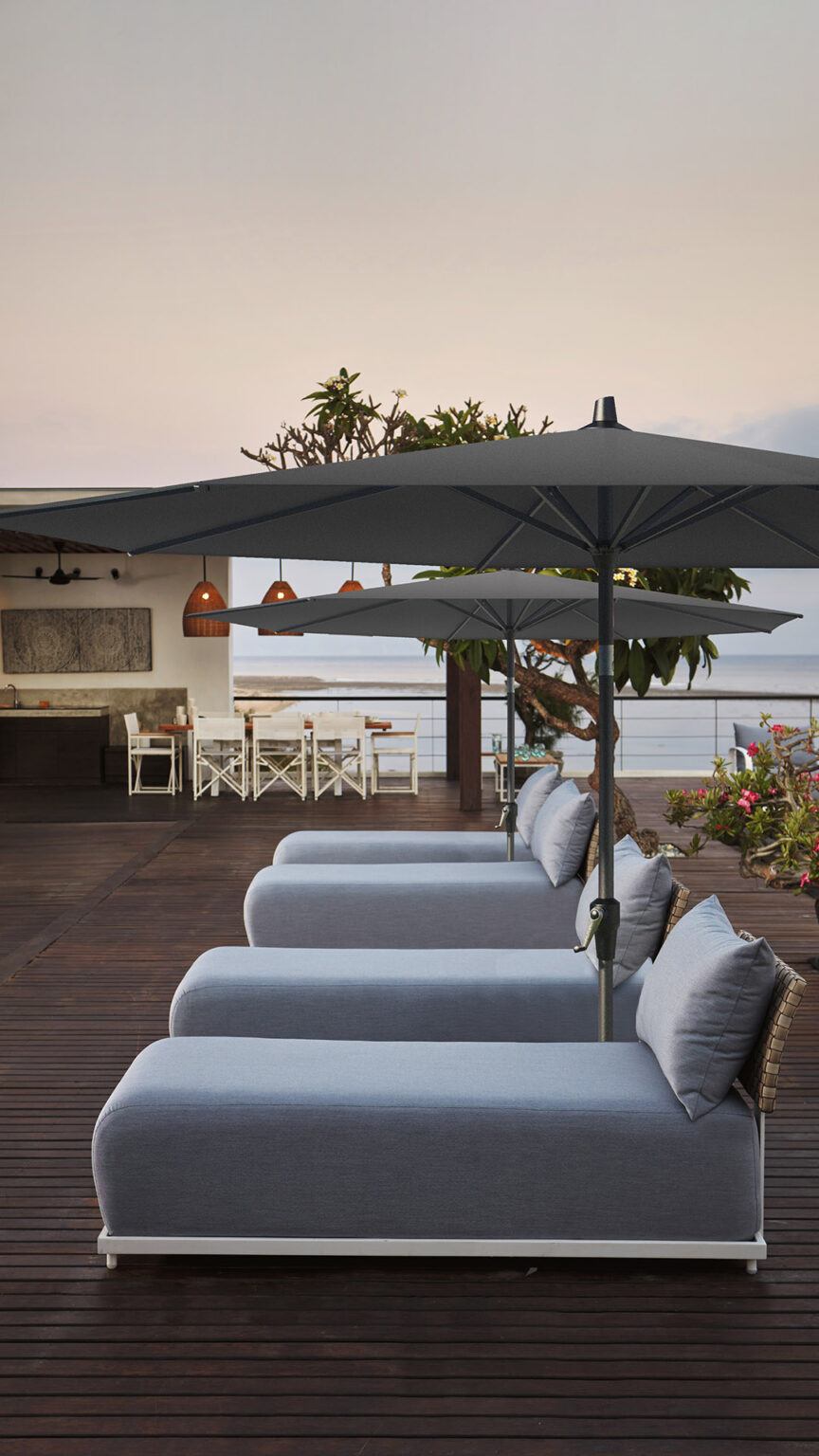 RIVA CENTRE POLE PARASOL - SKYLINE DESIGN - Premium Outdoor Furniture