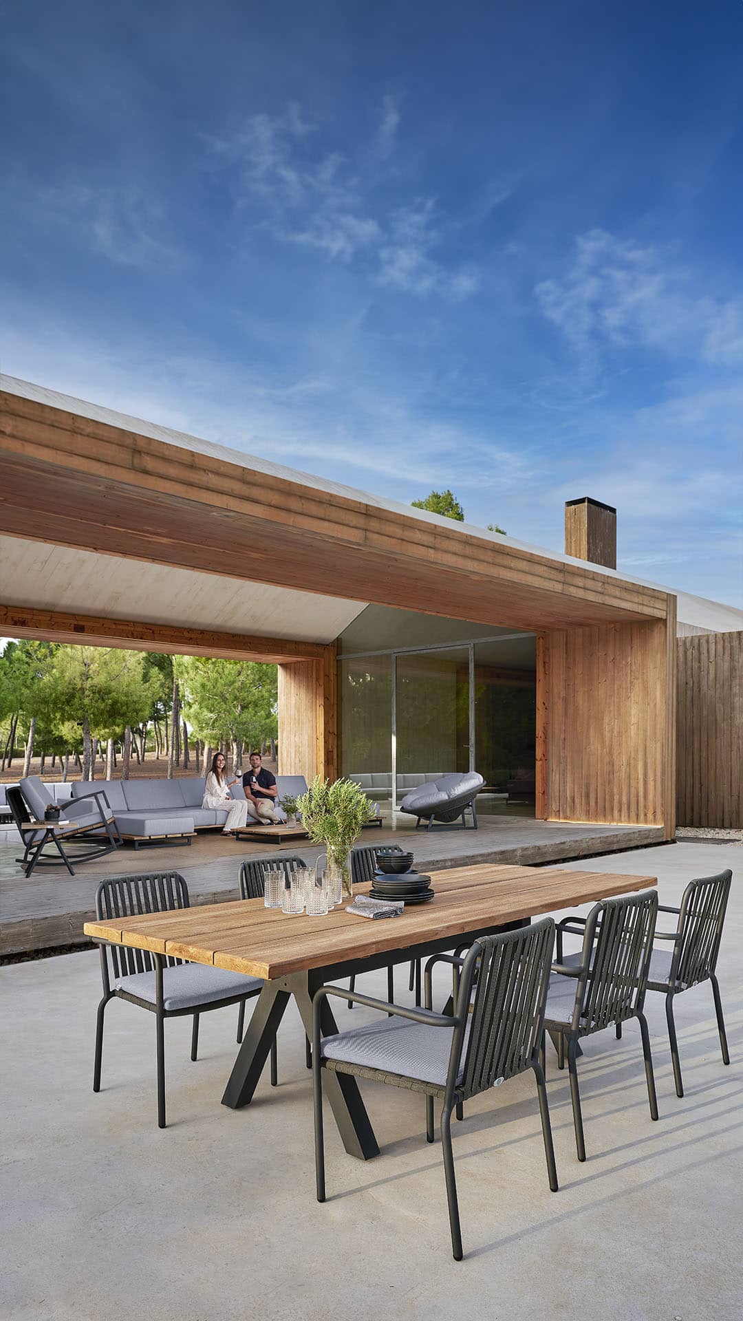 TEAK WOOD MATERIAL - SKYLINE DESIGN - Premium Outdoor Furniture