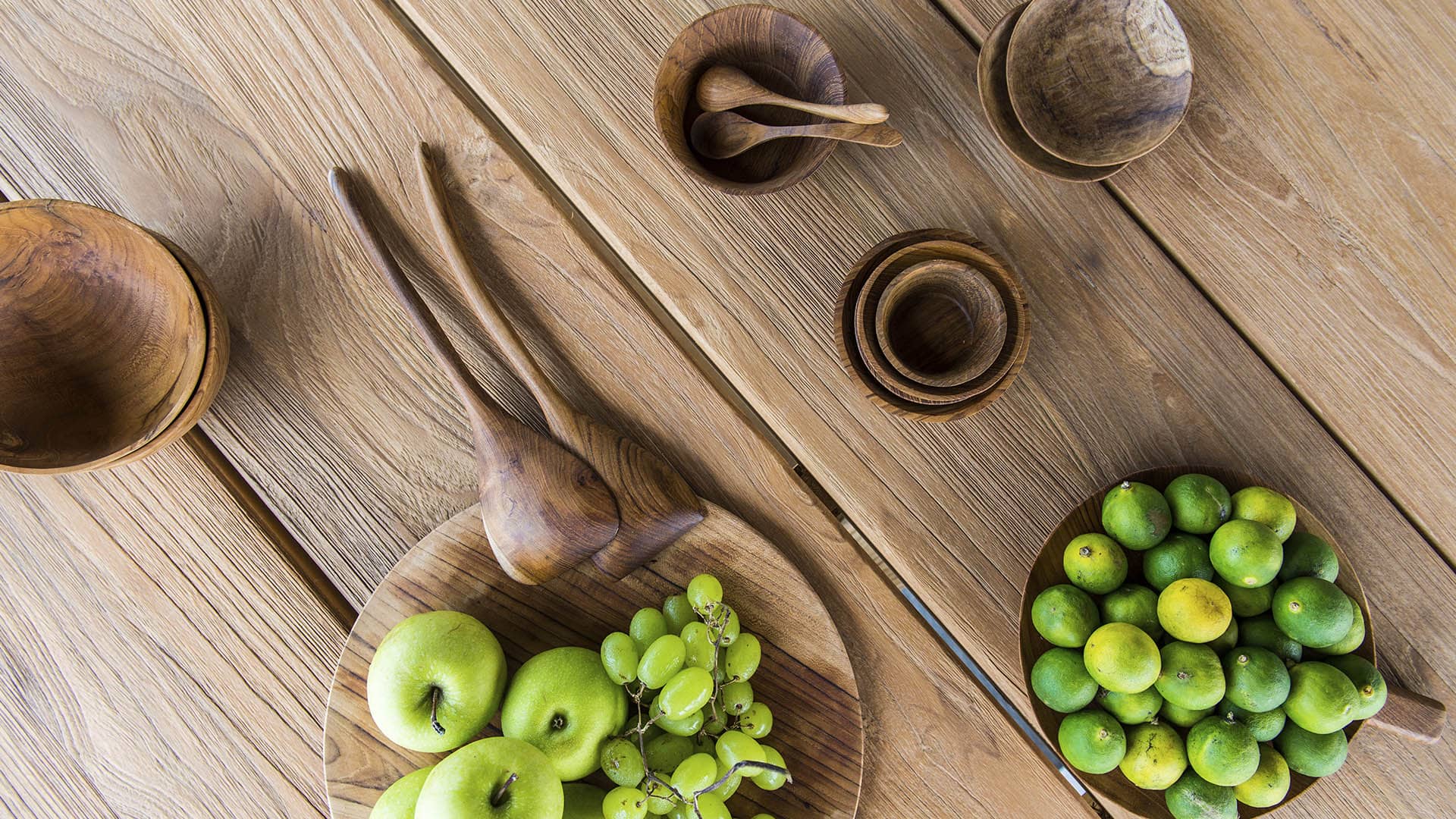 TEAK WOOD MATERIAL - SKYLINE DESIGN - Premium Outdoor Furniture